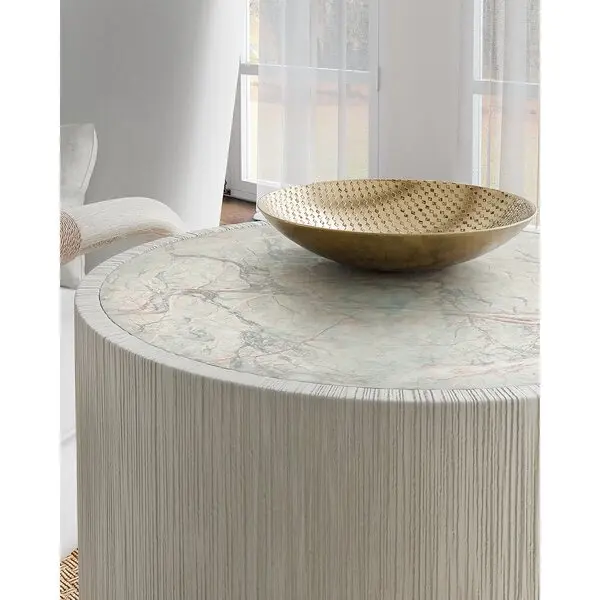 HOOKER FURNITURE Serenity Swale Round Side Table