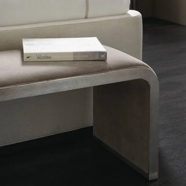 CARACOLE Traverse Bench