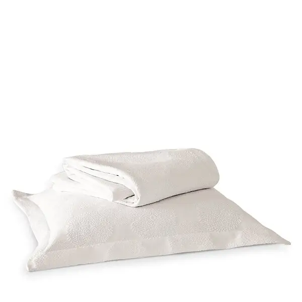 ANNE DE SOLENE Dahlia Coverlet, King - Blanc