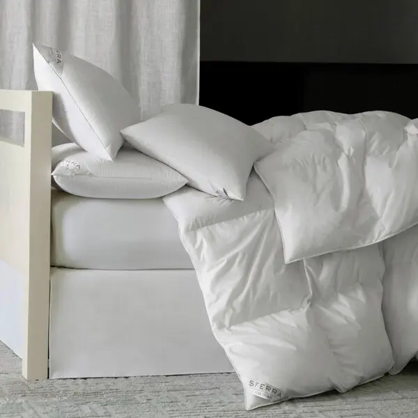 SFERRA Cardigan Medium Standard Down Pillow