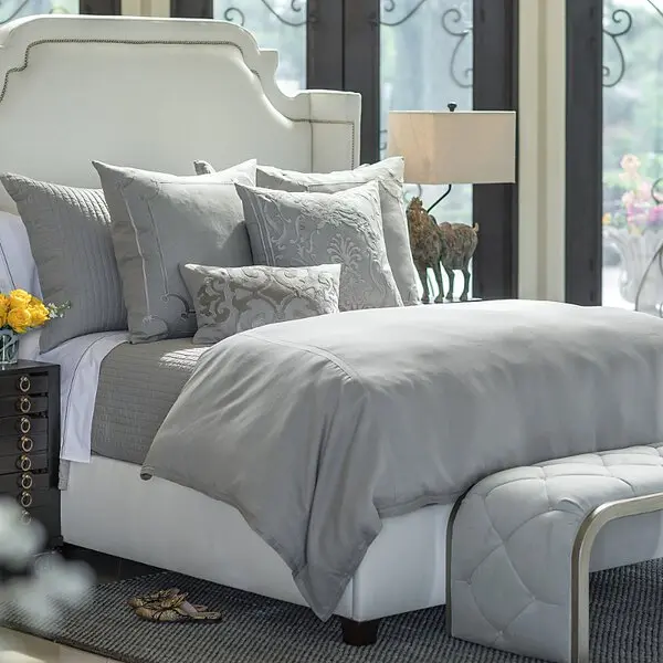 LILI ALESSANDRA Bloom Duvet Cover, King - Light Gray