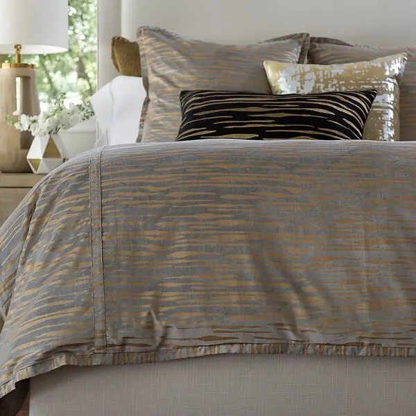 LILI ALESSANDRA Zara Duvet Cover, King - Light Gray/gold