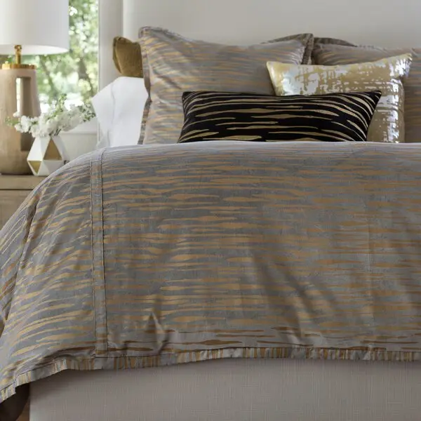 LILI ALESSANDRA Zara King Pillow