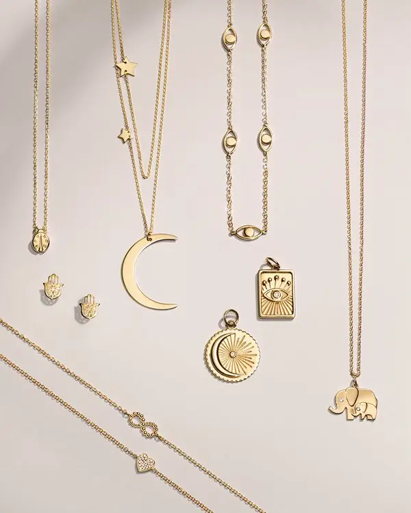 MOON & MEADOW Hamsa Hand Stud Earrings