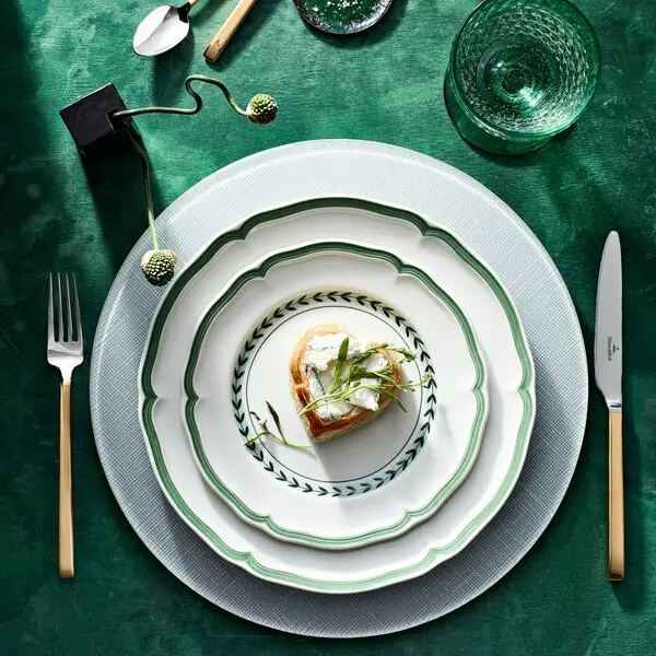 VILLEROY & BOCH La Classica 5-piece Place Setting - Gold