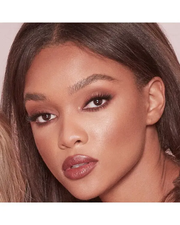 Charlotte Tilbury Pillow Talk Beauty Light Wand - Medium/deep
