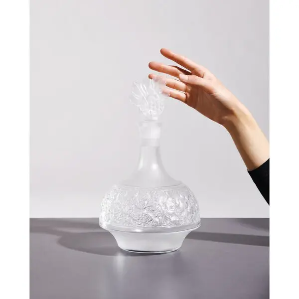 Lalique Versailles Decanter - No Color