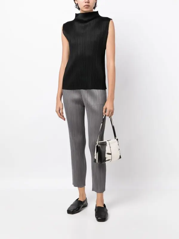Issey Miyake Plissé Cropped Trousers - Grey
