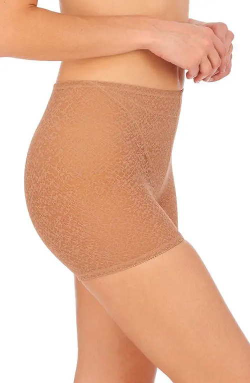 Natori Pretty Smooth Shortlette - Buff