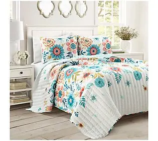 LUSH DECOR Cottage Core Ariana Flower Quilt Kin - One-color