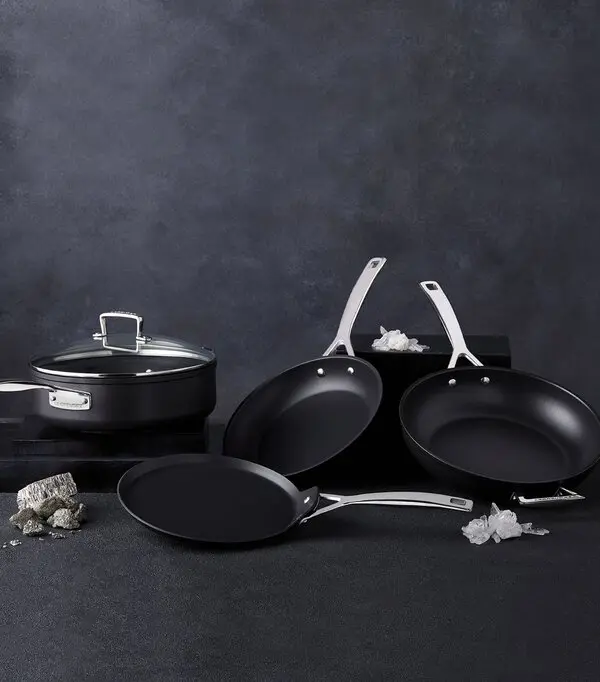 LE CREUSET Toughened Non-stick Crepe Pan - Black