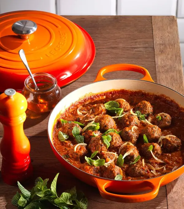LE CREUSET Cast Iron Shallow Casserole Dish