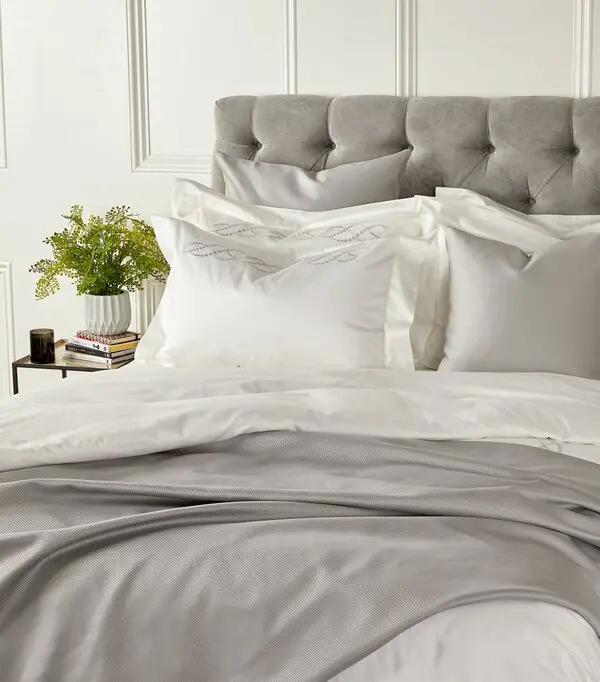 Frette Pearls Super King Flat Sheet