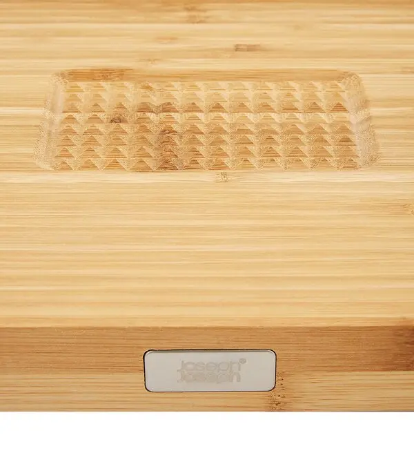 JOSEPH JOSEPH Cut & Carve Bamboo Chopping Board