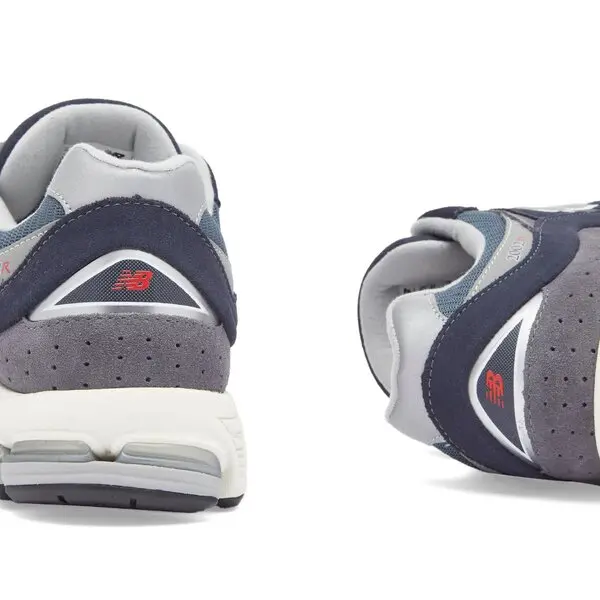 NEW BALANCE 2002r Sneakers