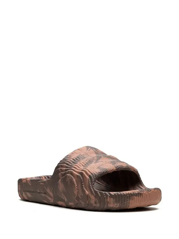 Adidas Adilette 22 Clogs - Brown
