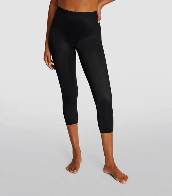 Spanx Shape Invisible Capri Pants Medium Control - Black