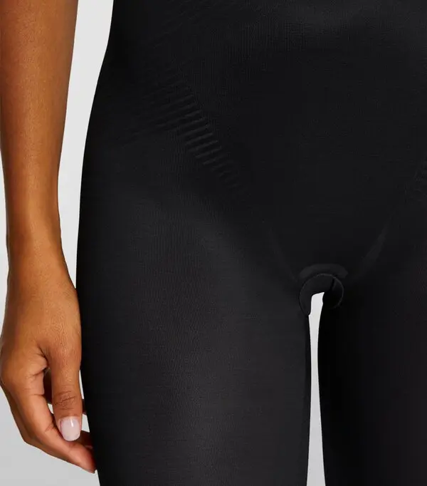 Spanx Shape Invisible Capri Pants Medium Control - Black