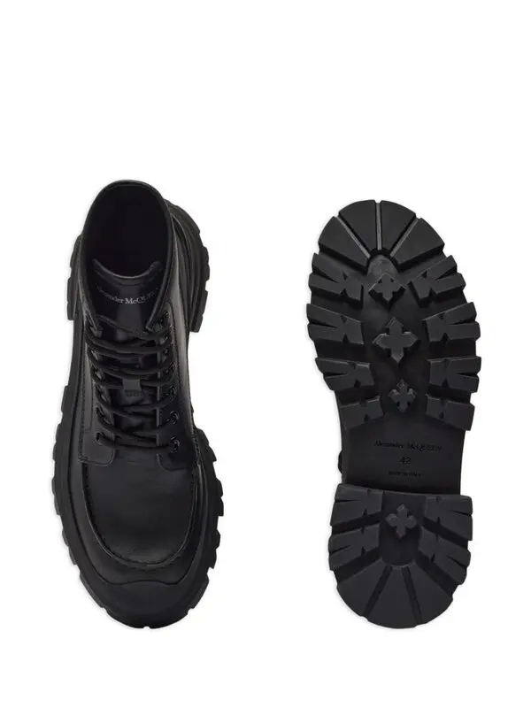 Alexander Mcqueen Logo-Embossed Leather Combat Boots In  display picture 3