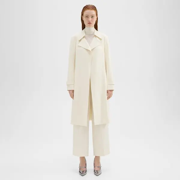 Theory Oaklane Trench Coat In Admiral Crepe - Rice
