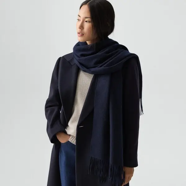 Theory Classic Scarf In Cashmere - Deep Navy