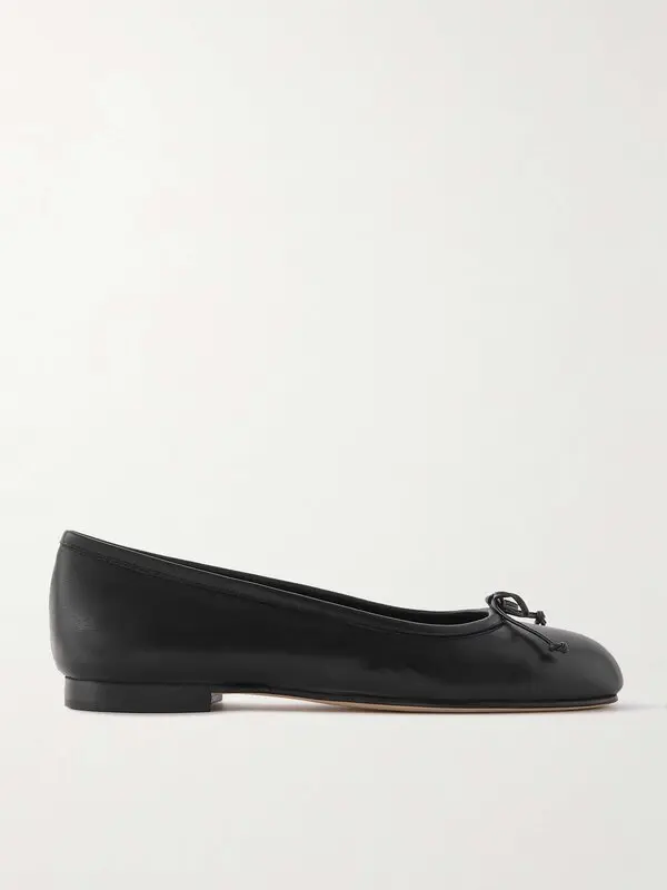 Manolo Blahnik Veralli Leather Ballet Flats - Black