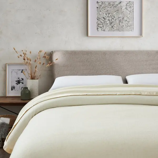 MELANGE COLLECTION Merino Wool Blanket With Satin Edge, Queen - Ivory