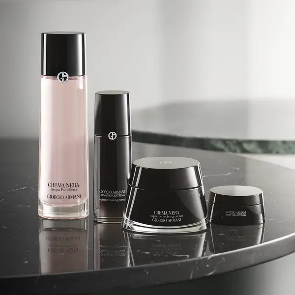 ARMANI Beauty Crema Nera Volume Reshaping Eye Serum