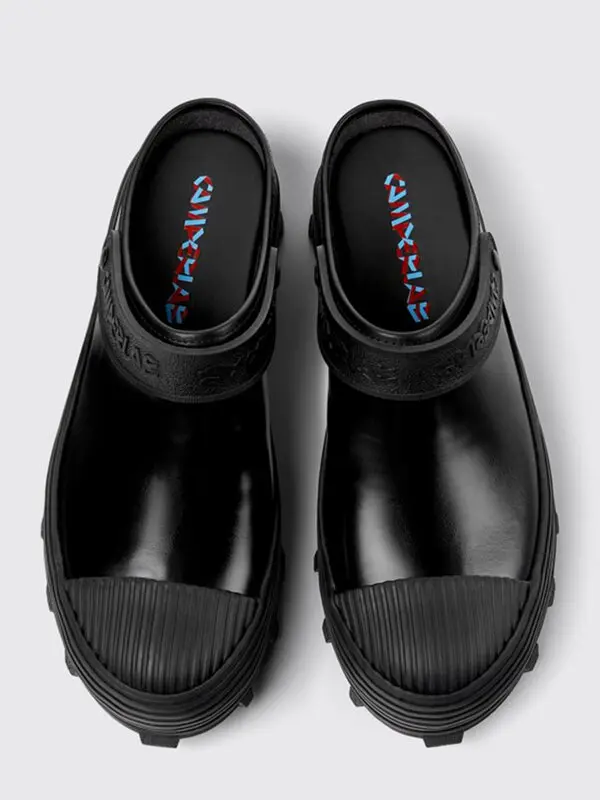 Camper Clogs - Black