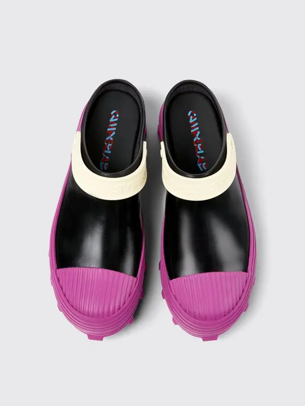 Camper Clogs - Black