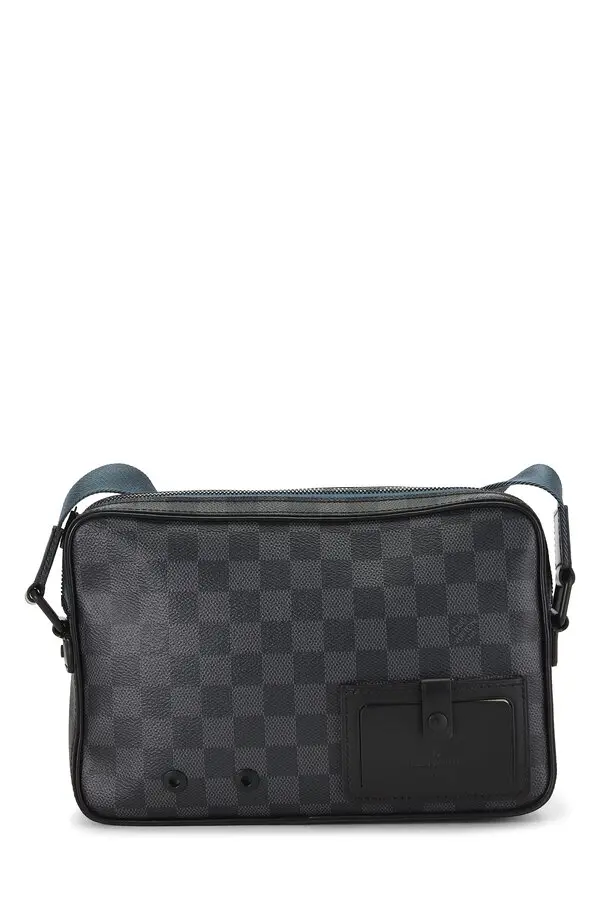 LOUIS VUITTON Damier Graphite Alpha Messenger