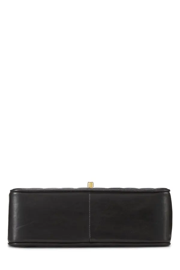 Chanel Lambskin Chevron Envelope Flap Bag - Black