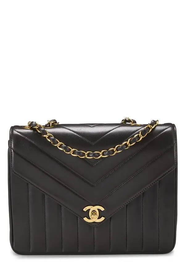 Chanel Lambskin Chevron Envelope Flap Bag - Black