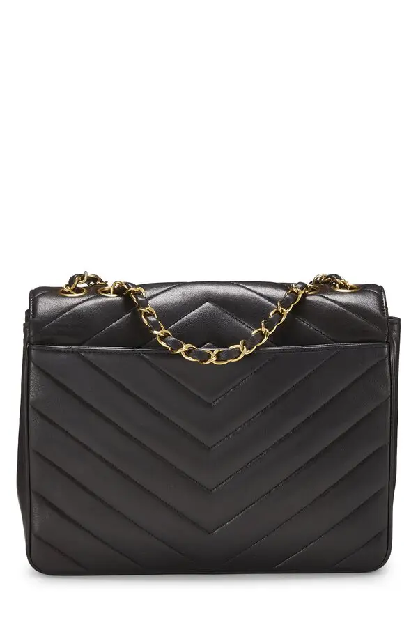 Chanel Lambskin Chevron Envelope Flap Bag - Black