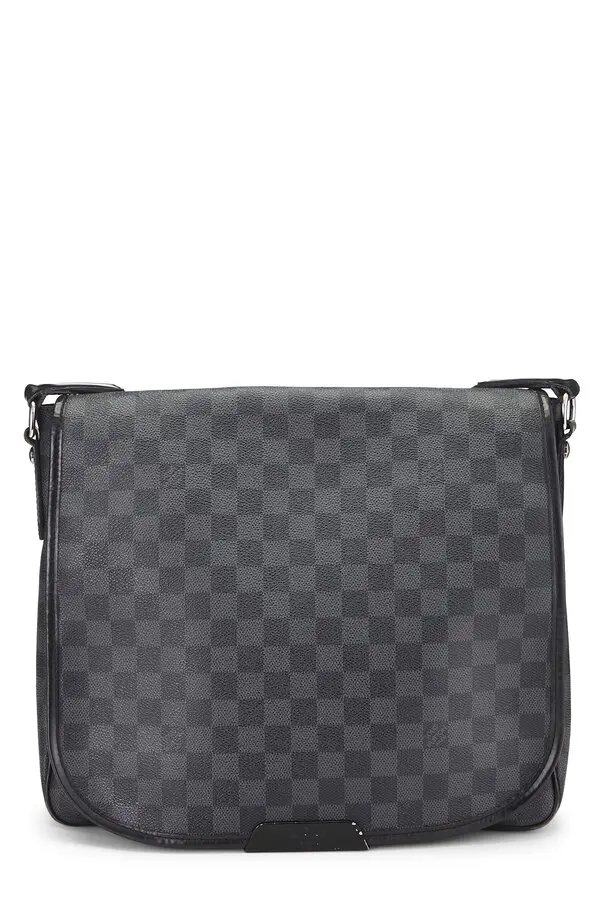 LOUIS VUITTON Damier Graphite Daniel Messenger Bag - Black