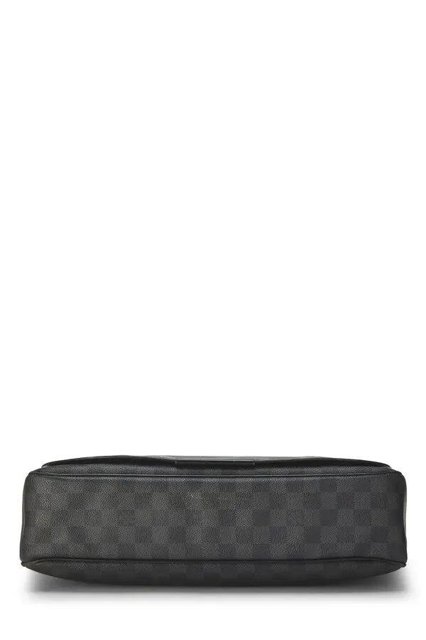 LOUIS VUITTON Damier Graphite Daniel Messenger Bag - Black