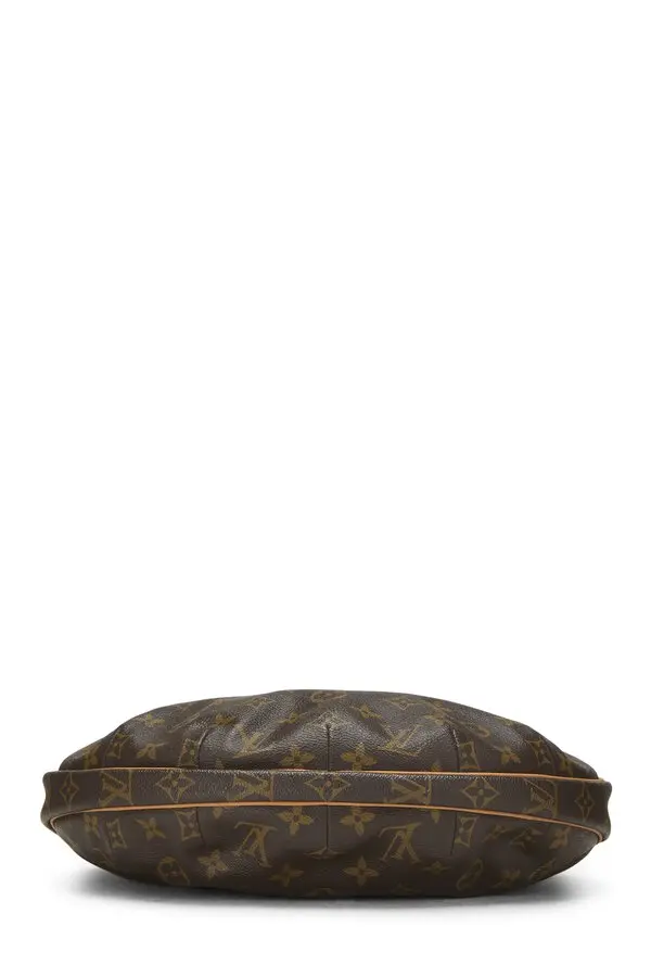 LOUIS VUITTON Monogram Canvas Croissant
