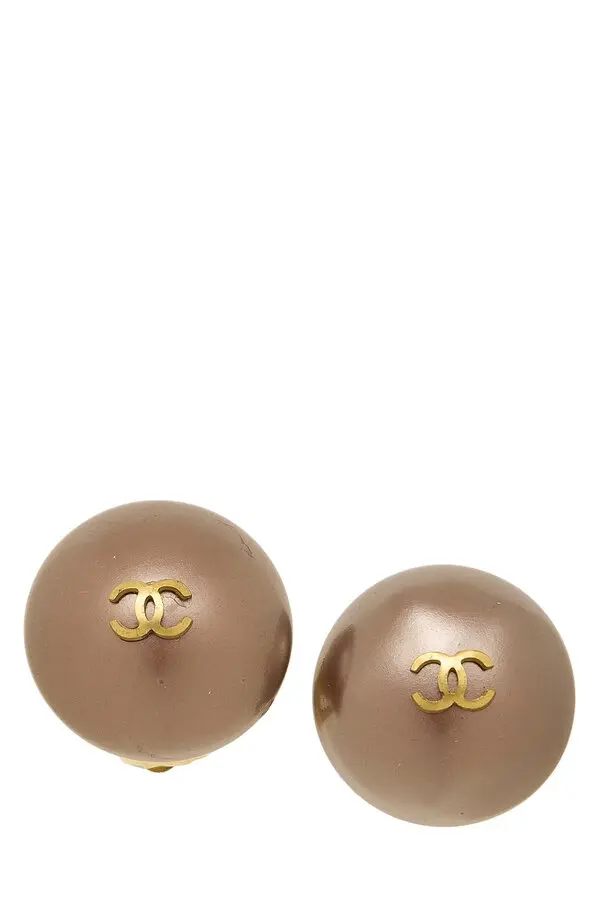 Chanel Cc Button Clip On Earrings - Gold