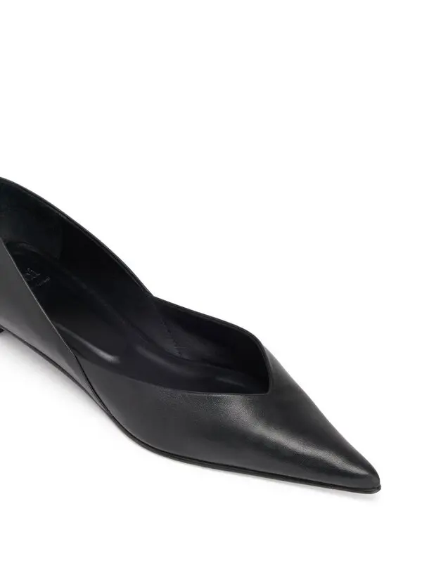 Ami Leather Pointed Pumps