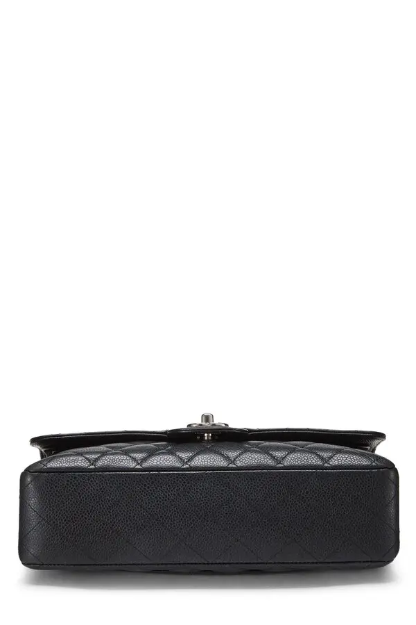 Chanel Quilted Caviar Classic Double Flap Medium - Black