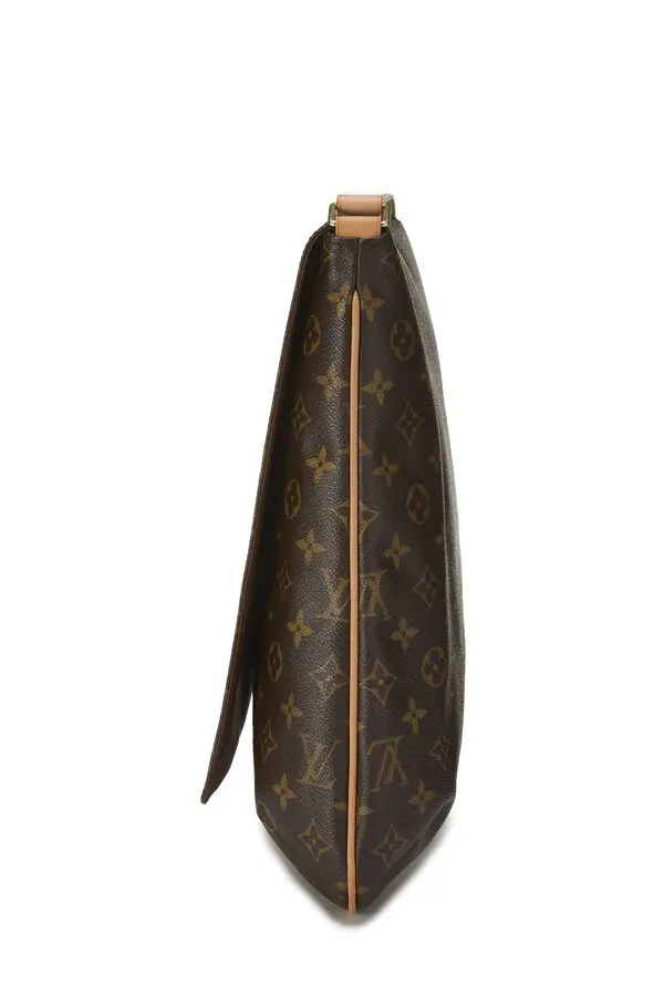 LOUIS VUITTON Monogram Canvas Musette