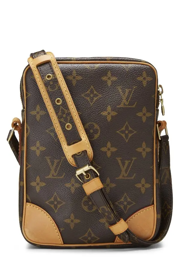 LOUIS VUITTON Monogram Canvas Amazone Shoulder Bag