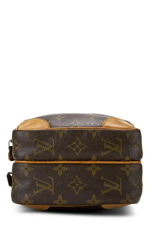 LOUIS VUITTON Monogram Canvas Amazone Bag