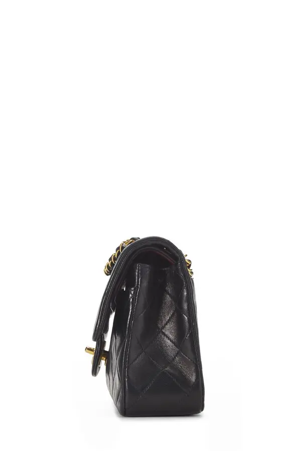 Chanel Quilted Lambskin Classic Double Flap Medium Shoulder Bag - Black