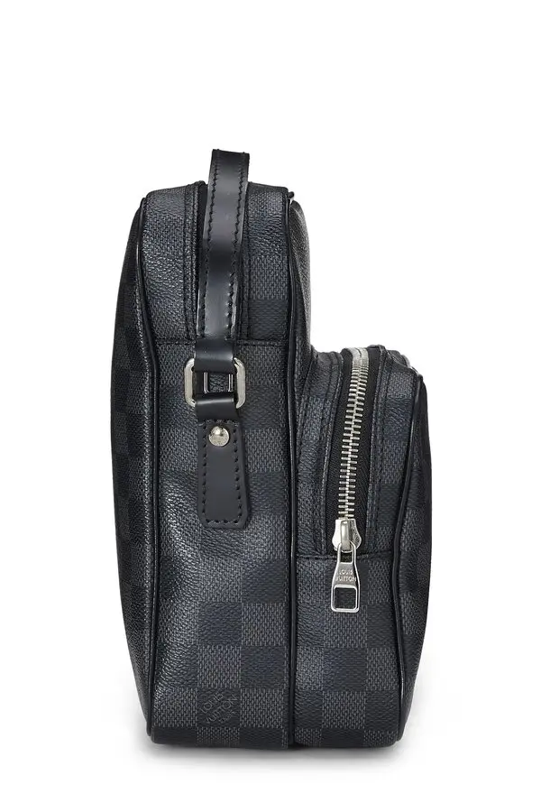 LOUIS VUITTON Damier Graphite Rem Crossbody - Black