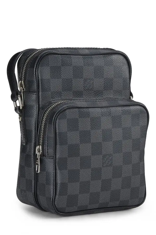 LOUIS VUITTON Damier Graphite Rem Crossbody - Black