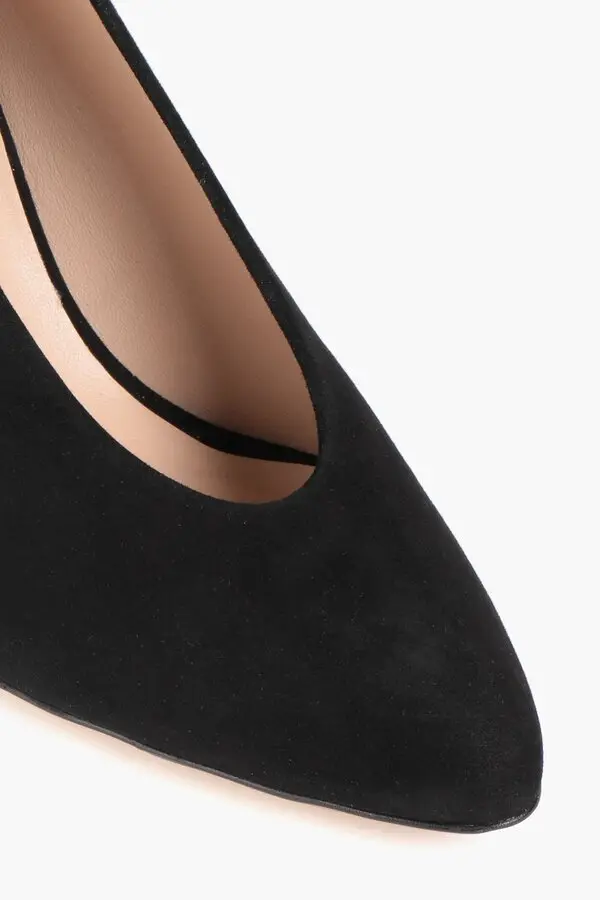 STUART WEITZMAN Suede Pointed Toe Pumps