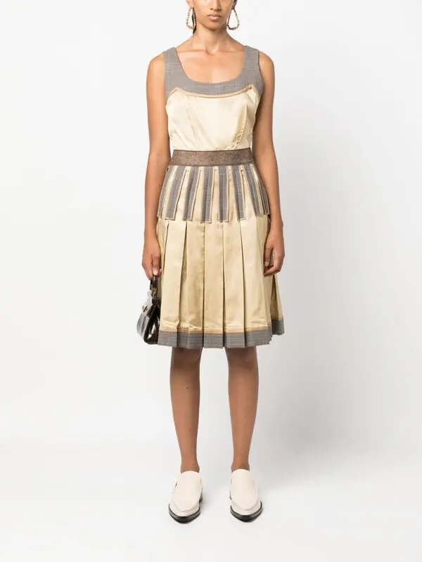 Moschino Sleeveless Pleated Dress