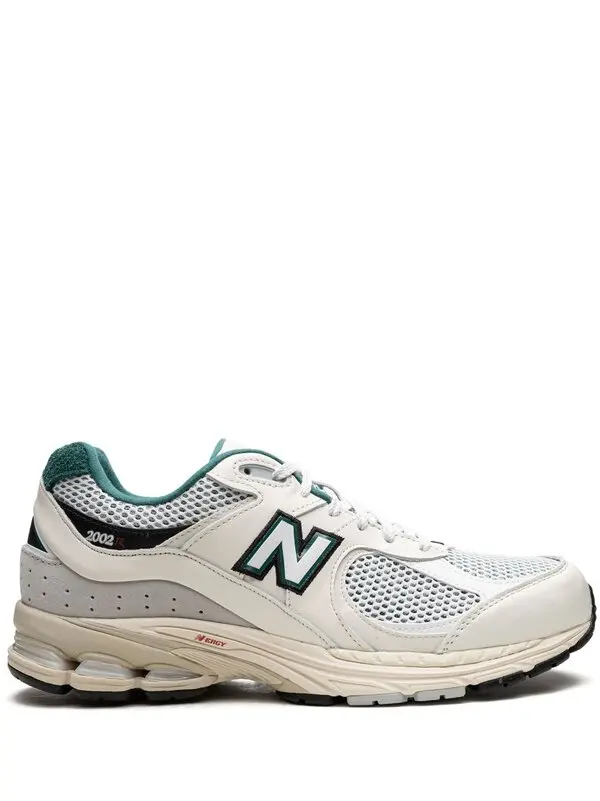NEW BALANCE 2002r Sneakers - White