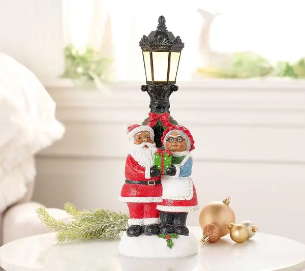 VALERIE PARR HILL Santa And Mrs.claus With Illuminated Lamp Post Valerie - One-color